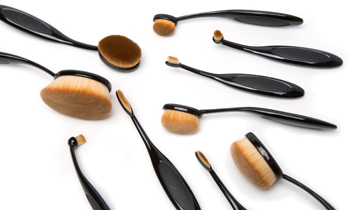 10 Best Oval Makeup Brush & Their Reviews [Updated 2021]
